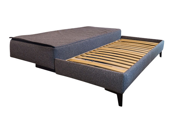 Ein Schlafsofa mit zwei Matratzen. - Sofadepot